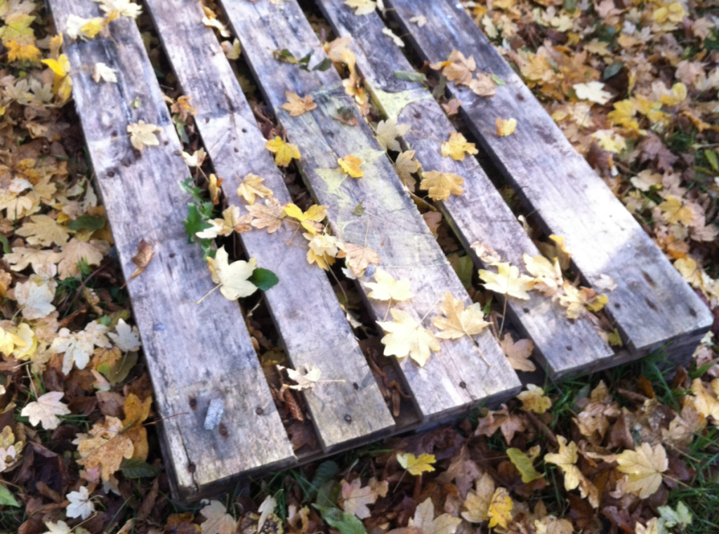 Tools to work pallets: What hardware do you need? - Pallet Furniture