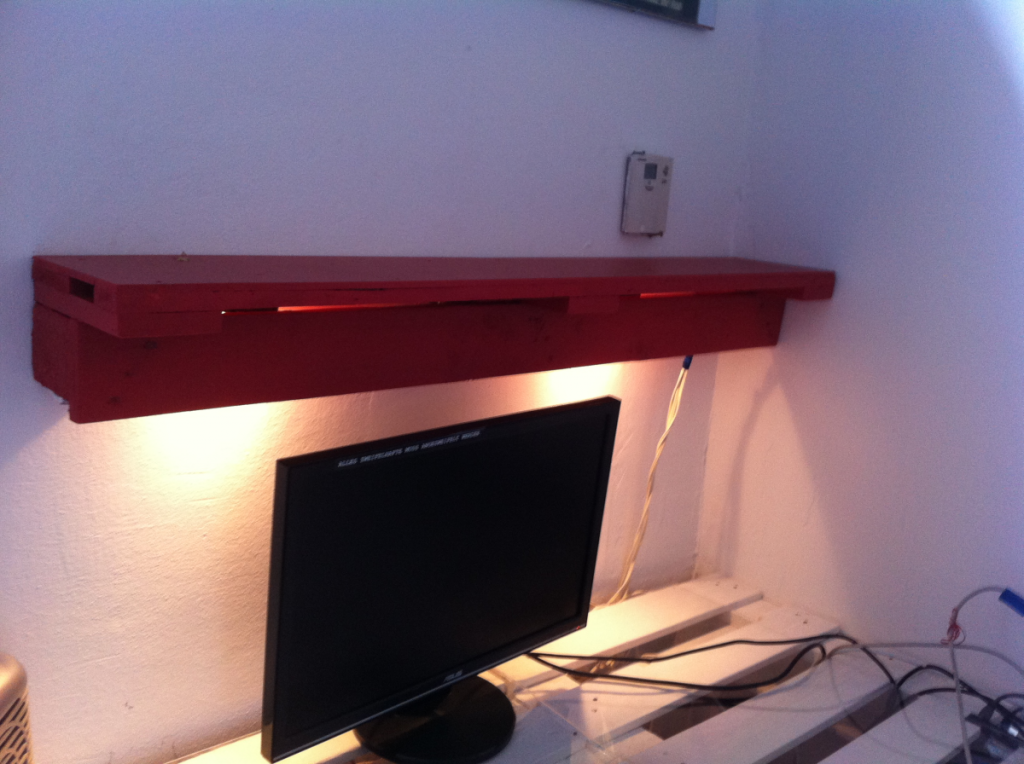 Pallet shelf: Backlight Board - Pallet Furniture