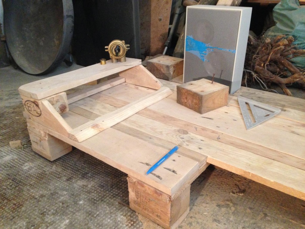 Steampunk pallet desk (with server) part 1 - Pallet Furniture