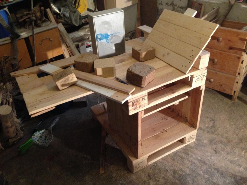 Steampunk desk made of pallets, Part 2 - Pallet Furniture