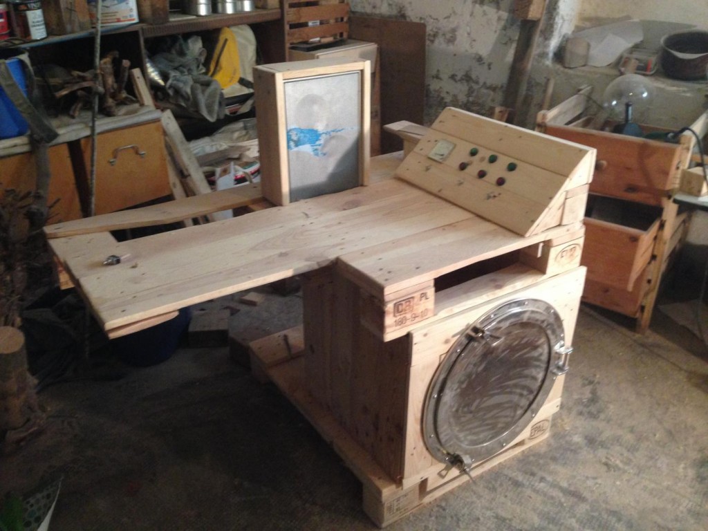 Steampunk desk made of pallets, Part 2 - Pallet Furniture